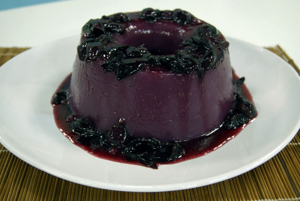 Conheça um pouco mais sobre a jabuticaba, a querida da época